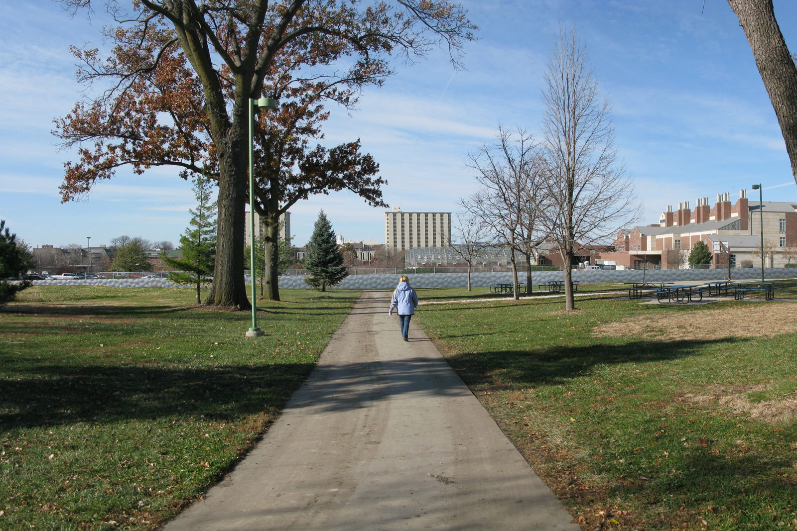 Antelope Valley Reflecting Wall - Actual Architecture
